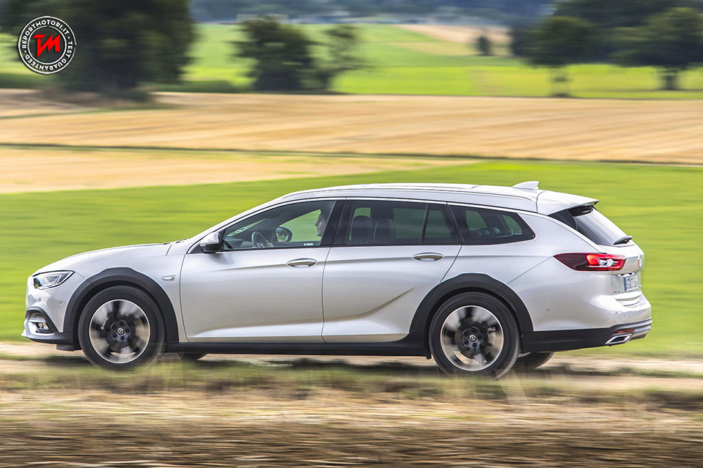 Opel Insignia Country Tourer: a Francoforte l'ammiraglia off-road!