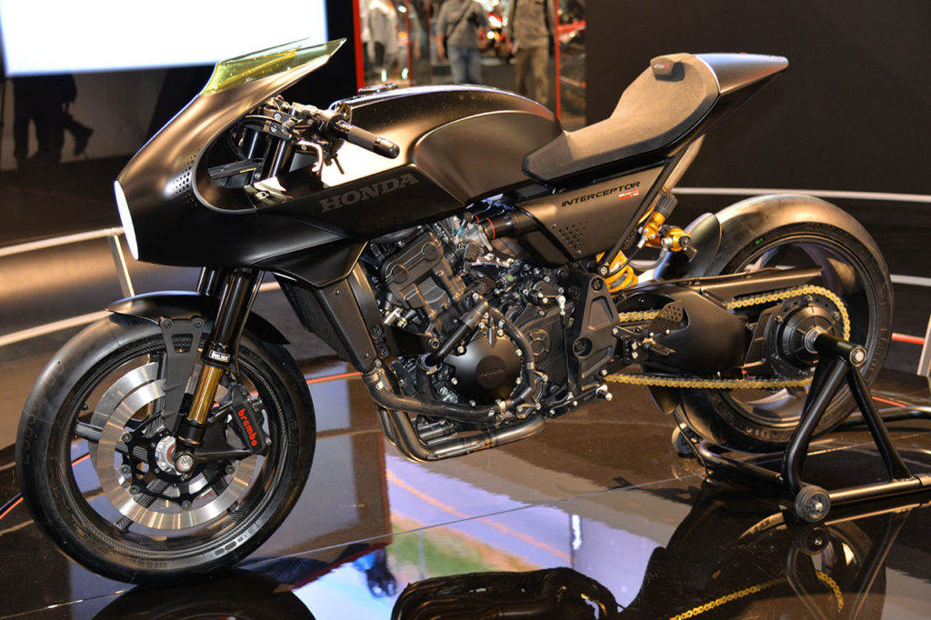 Una cafè racer futuristica la Honda CB4 Interceptor