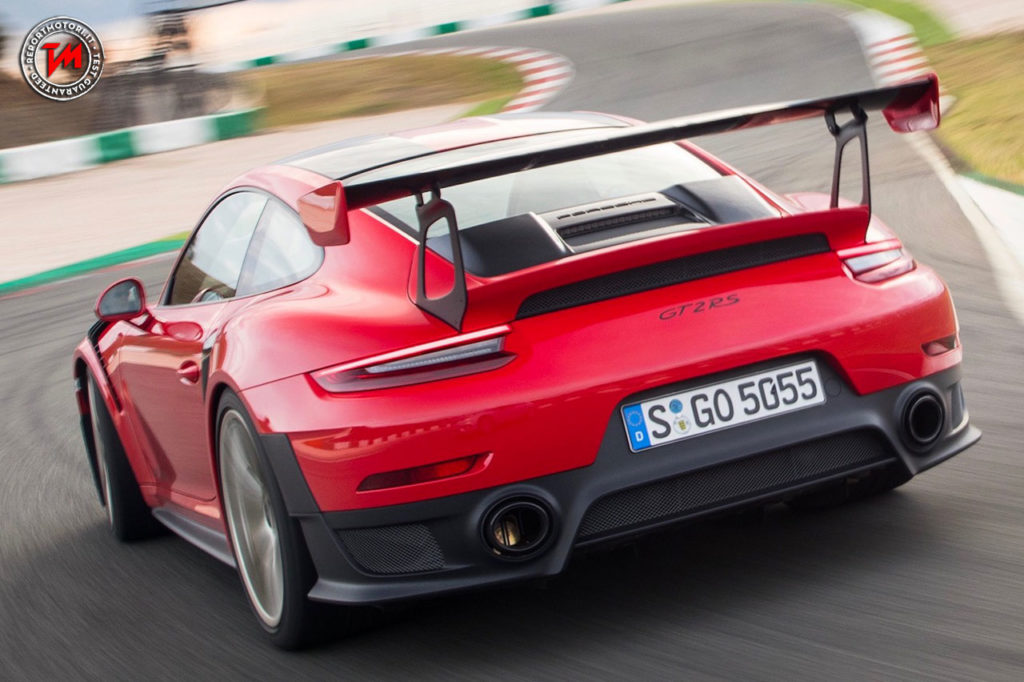 Una Porsche stradale che ha dell'incredibile: è la 911 GT2 RS