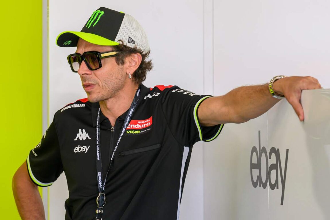 Valentino Rossi, avete mai visto la sorella? E' bellissima e fa un ...