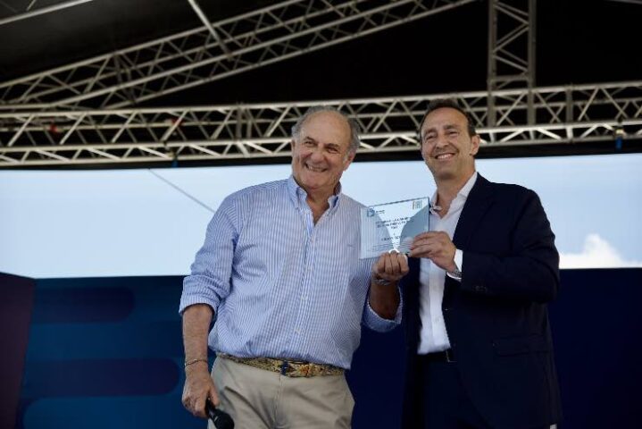 Gerry Scotti diventa l'uomo FIAT: va a lui il prestigioso premio ...